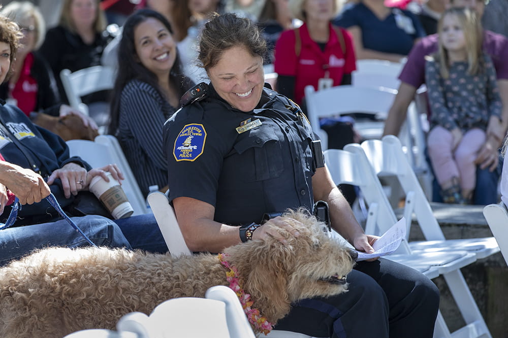 Event gives round of ‘a-paws’ for Animal Therapy | MUSC Health ...